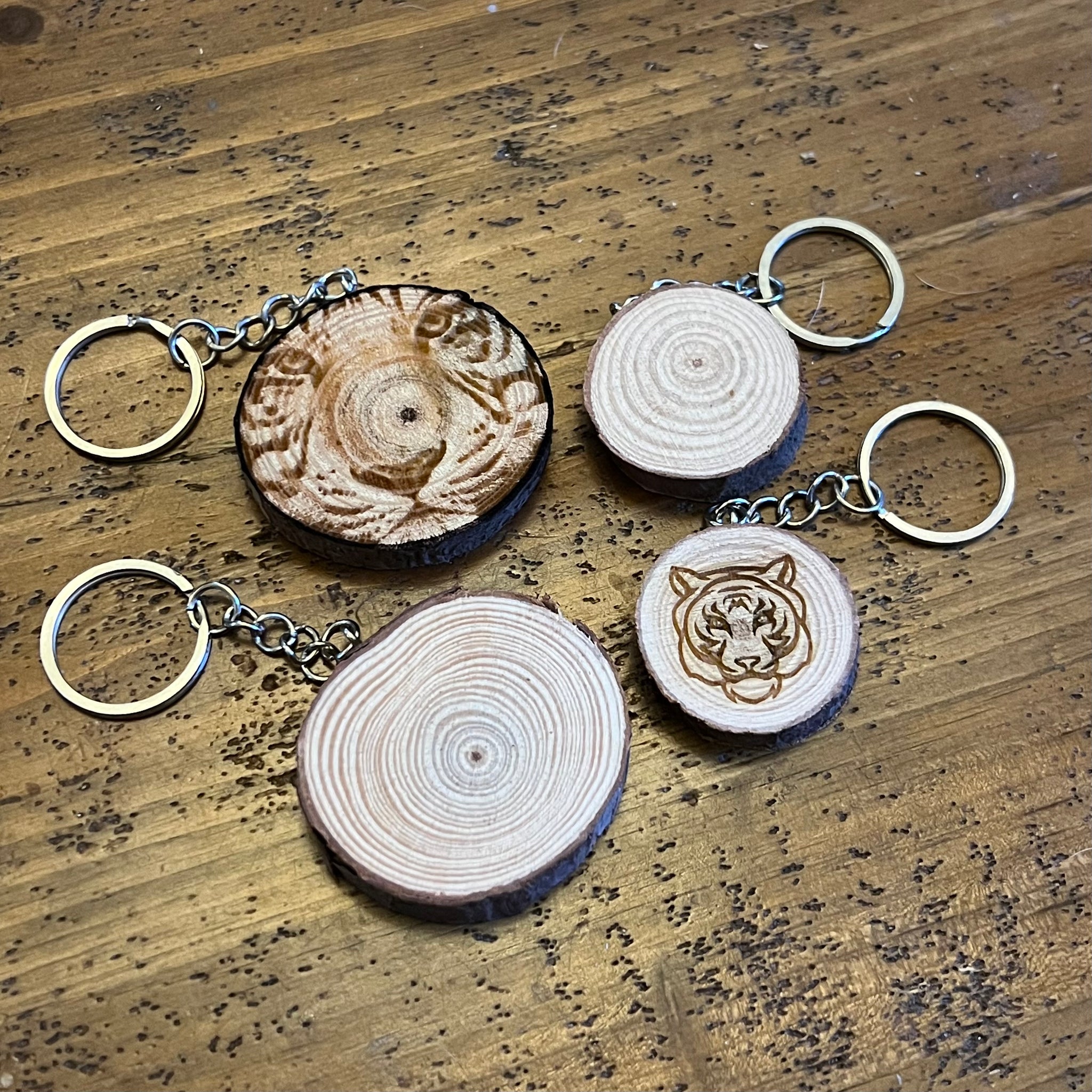 Blank wood slice keychain w/ hardware – LaserBeast Lab